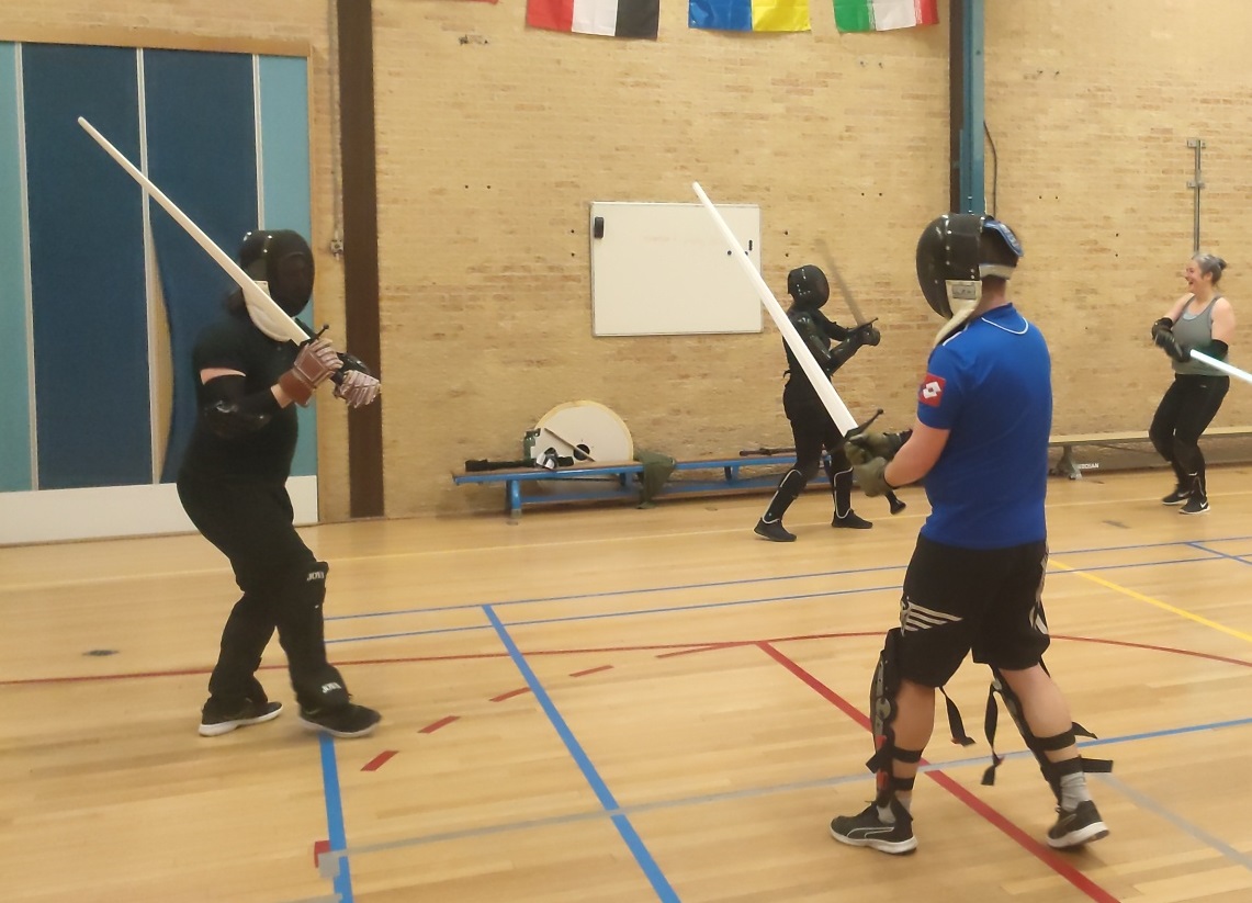 Zwaardvechten en speervechten - VaeV.nl